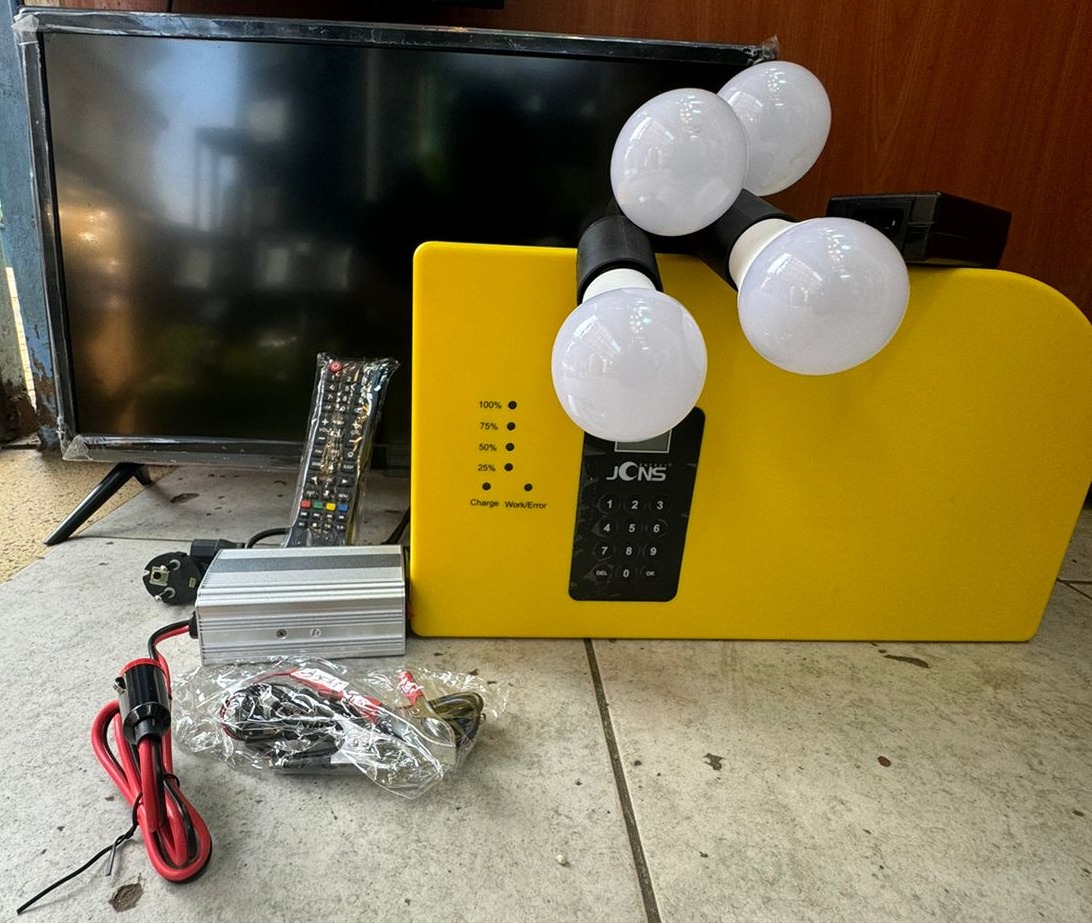 120W Solar Power Station Pay As You Go Solar System with Solar TV ...